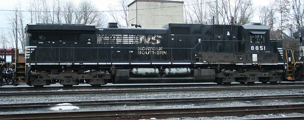 NS 8851